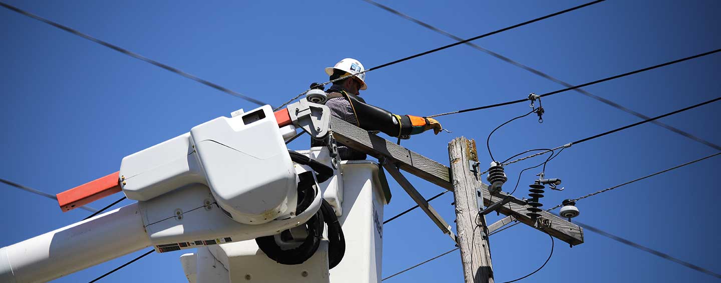 Do you have what it takes to be a lineman?